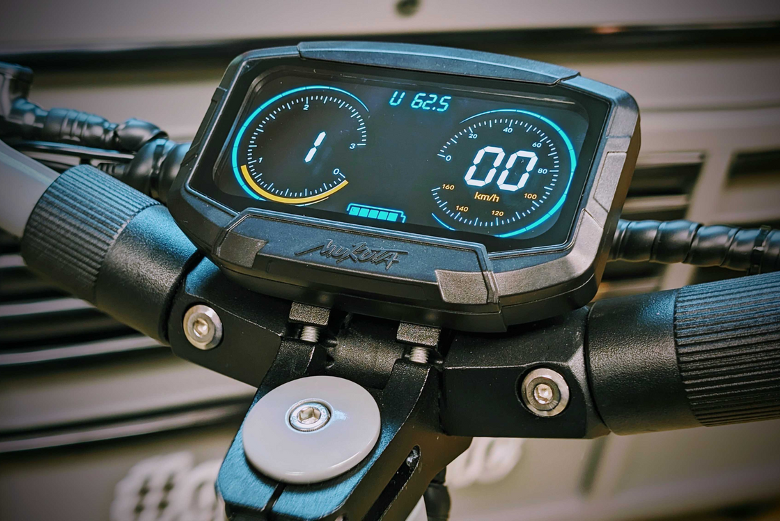 MUKUTA 10 Plus Dual Motor – Urban Machina